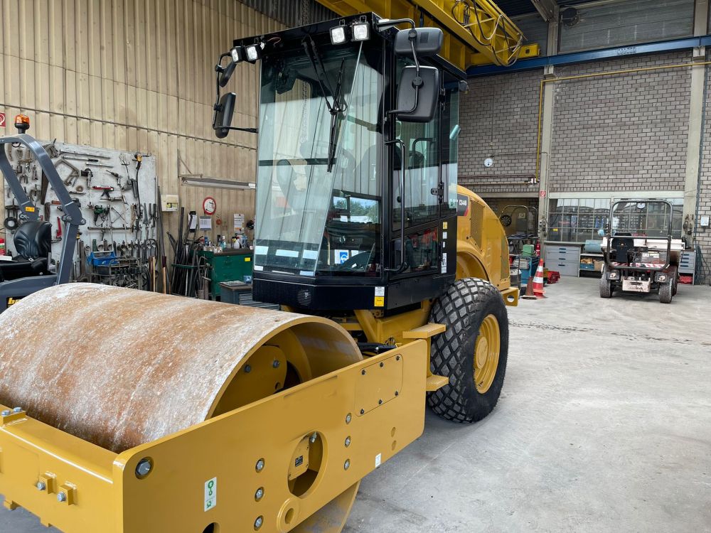 2021 Caterpillar CS44B - International Construction Equipment