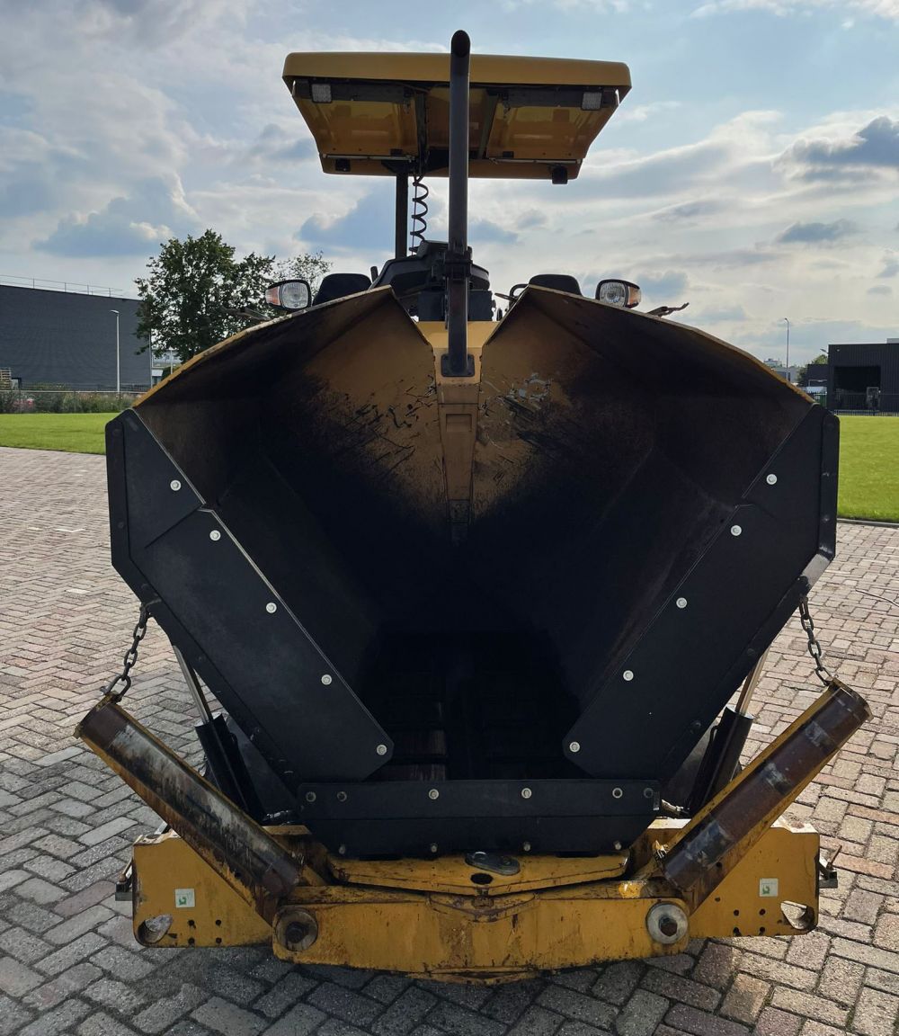 2016 Caterpillar AP355F - International Construction Equipment