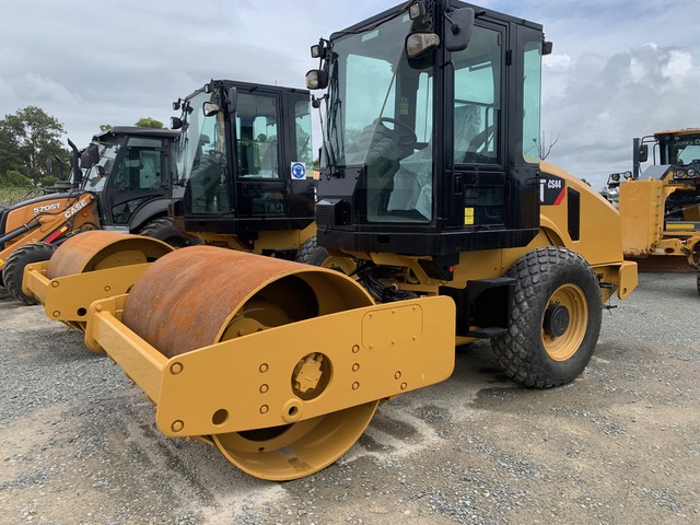 2011 Caterpillar CS44 - International Construction Equipment